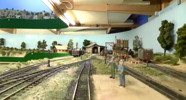 User video: The Turtle Creek Central double-deck model railroad, part 4 ...