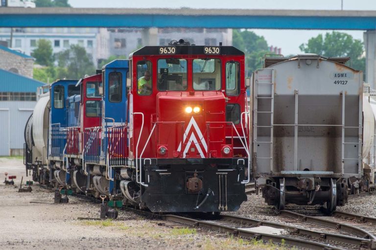 Burlington Junction Railway marks 40th anniversary - Trains