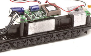 QSI upgrade chip for Quantum decoders | ModelRailroader.com