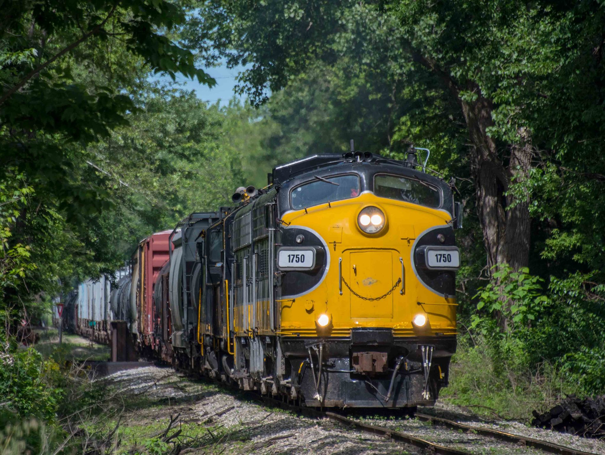 Illinois F-units reach the end of the line | Trains Magazine