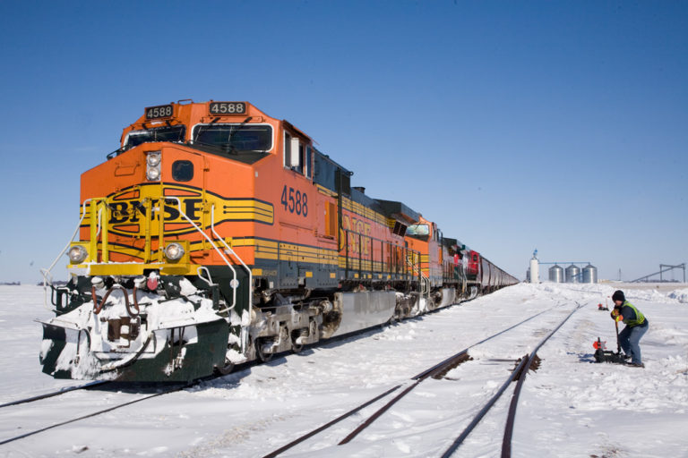 BNSF grain shuttle | Trains Magazine