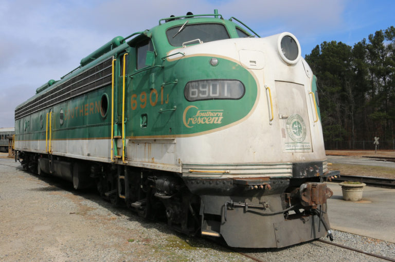 Historic Southern E8 returns to Southeastern Railway Museum | Trains ...