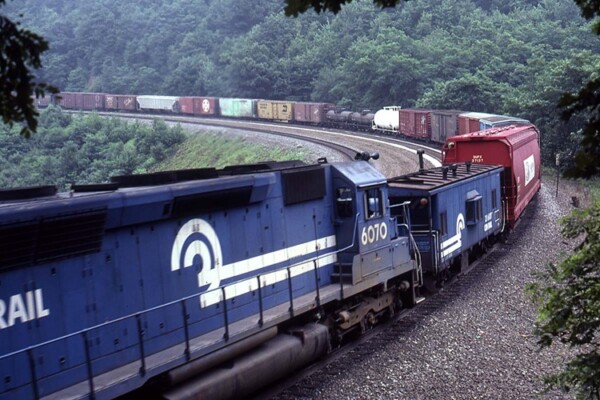 Hoseshoe helper - Trains