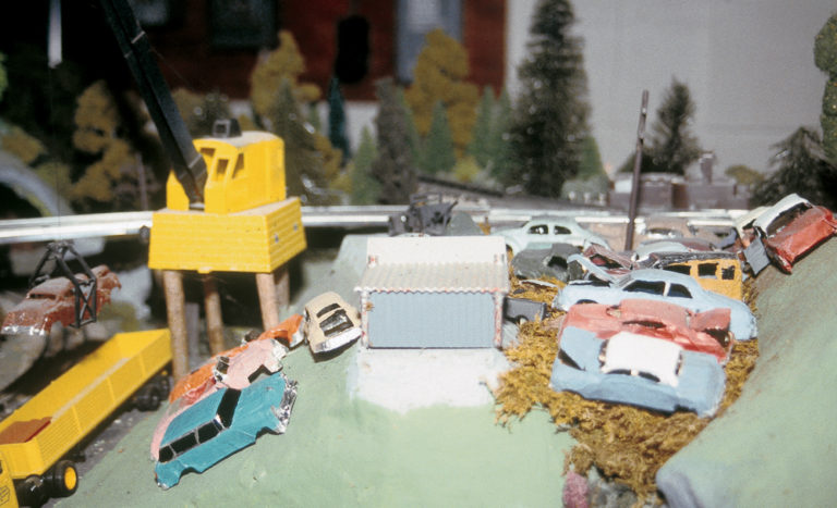 Make quick-and-easy junked cars for toy train layouts - Trains