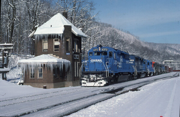 Landmark former PRR tower facing demolition - Trains