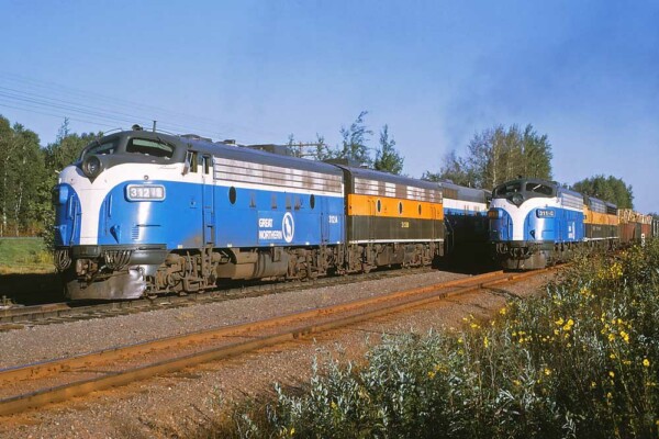 F unit parade - Trains