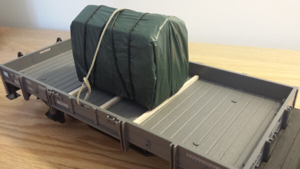 How to make covered loads for large-scale freight cars - Trains