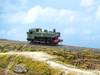 Model Rail/Rapido Trains 16XX 0-6-0PT - Trains