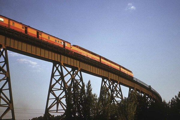The Southern Pacific Daylight passenger trains - Trains