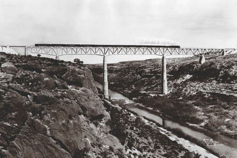 Pecos River crossing - Trains
