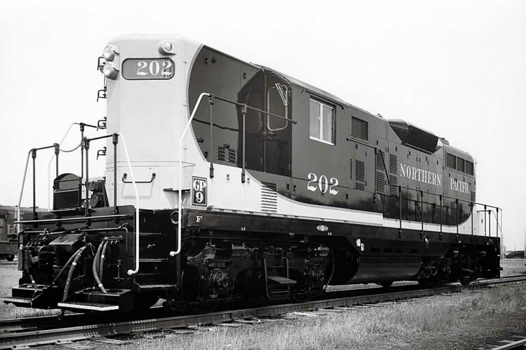 GP9 - Trains