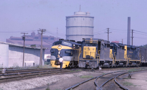 Cheseapeake & Ohio Historical society receives slides from J. David Ingles collection - Trains