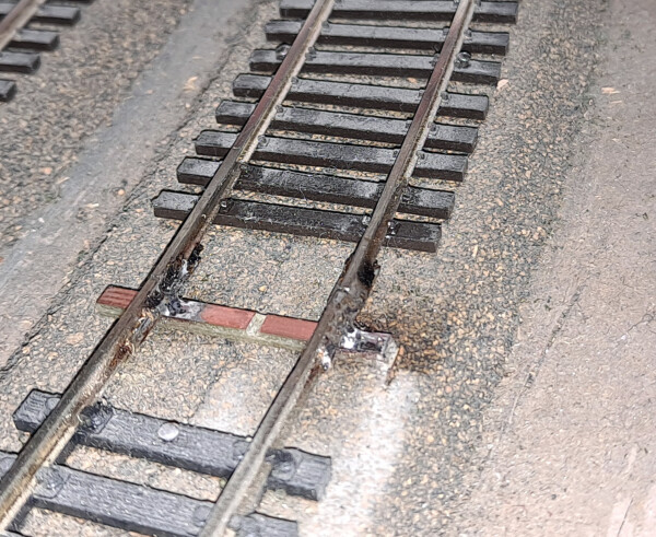 How to use PCB ties - Trains