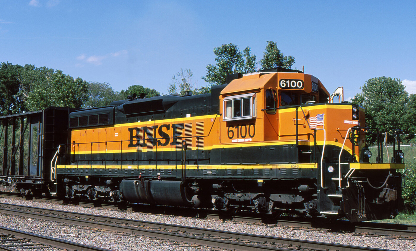 BNSF donates rebuilt SD9 to Minnesota museum - Trains