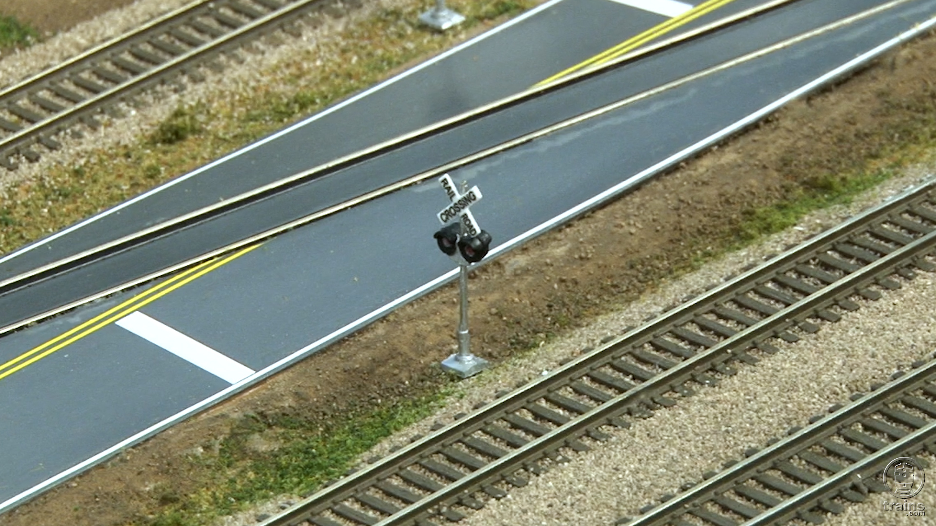 Making grade crossing signals - State Line Route in N scale, Episode 23 ...