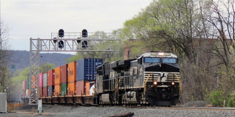 Norfolk Southern lifts day-of-week restrictions on Midwest-West Coast ...