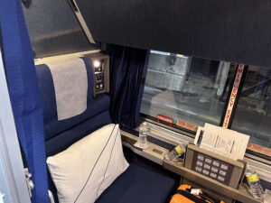 Amtrak roomette experience on the Empire Builder - Trains