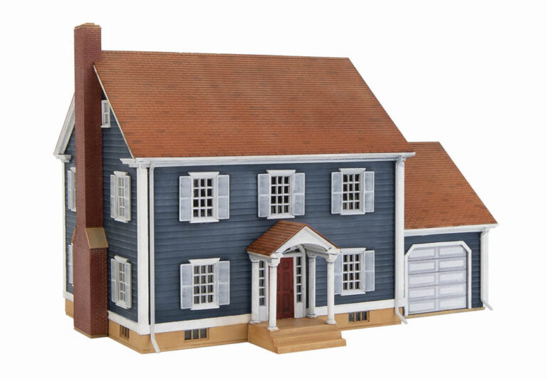 Colonial house kit from Walthers Cornerstone - Trains