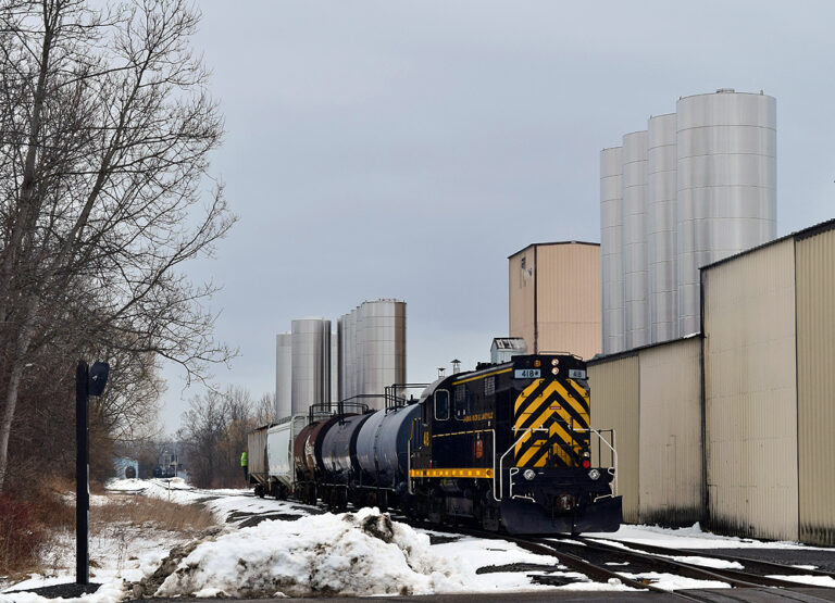 Alco locomotives on NY shortline railroads - Trains