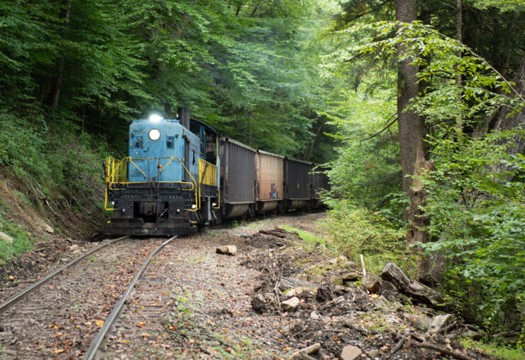 West Virginia’s Beech Mountain manages to keep hauling coal - Trains