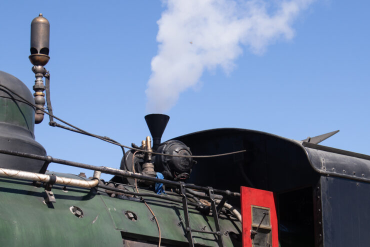 How steam locomotives generate electricity - Trains