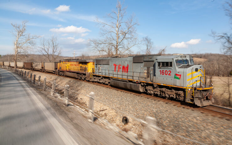 New Chicago Metra six-axle commuter locomotives - Trains