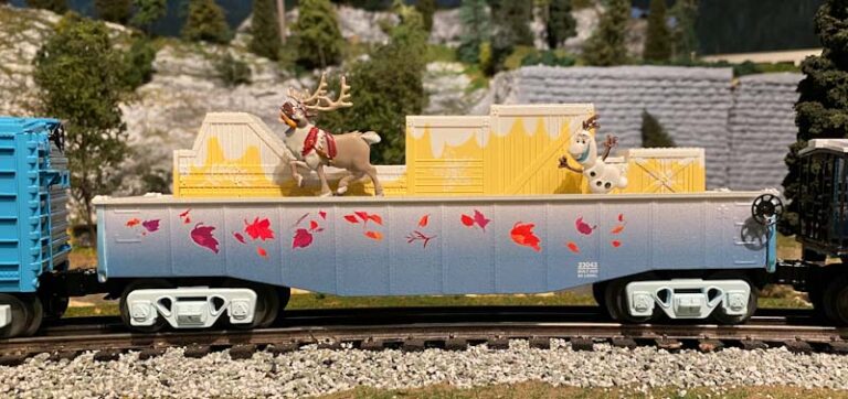Lionel Disney Frozen II train set review - Trains