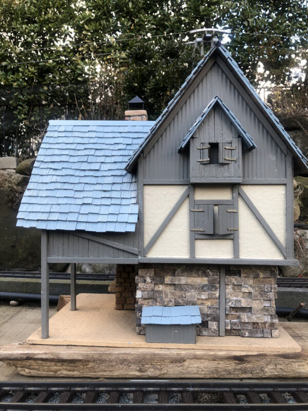 Build a small cottage for your railway - Trains