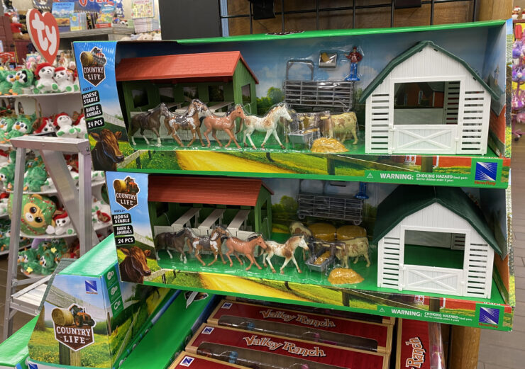 Kitbash an inexpensive flag stop station - Trains