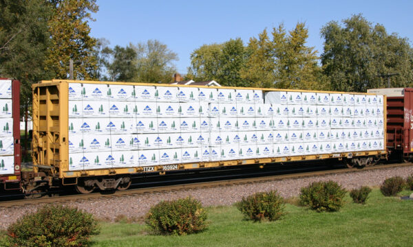 How lumber is shipped on the railroads - Trains