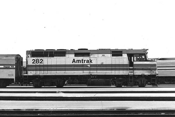 Amtrak F40PH locomotives - Trains
