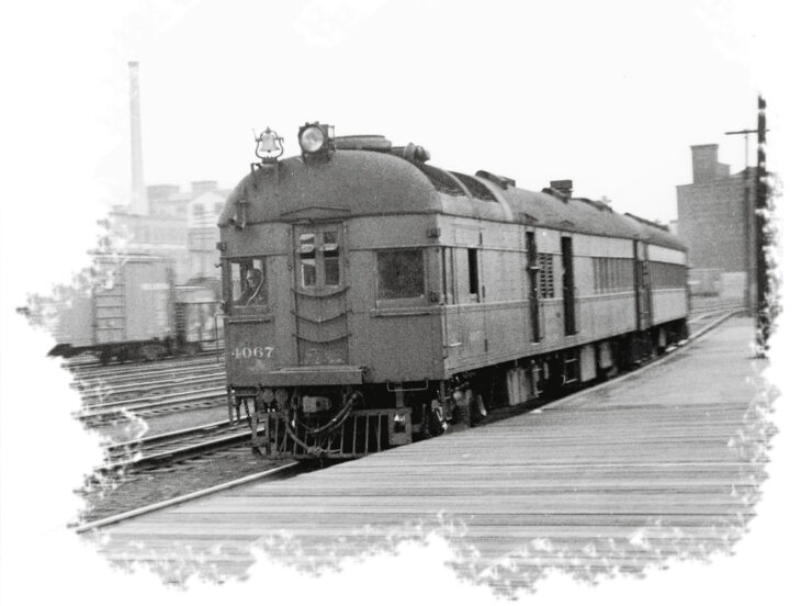 Reading switcher shoves frozen Doodlebug - Trains