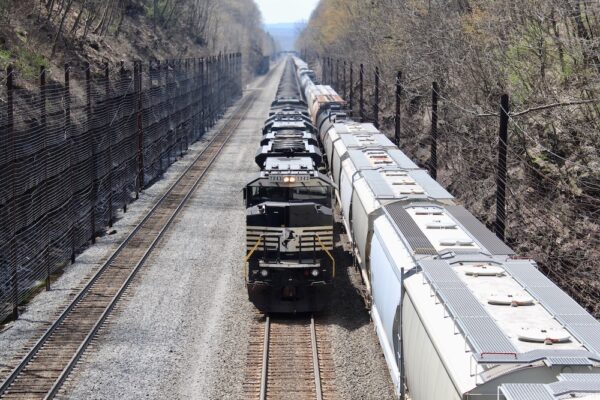 Pennsylvania House passes rail regulation bill - Trains