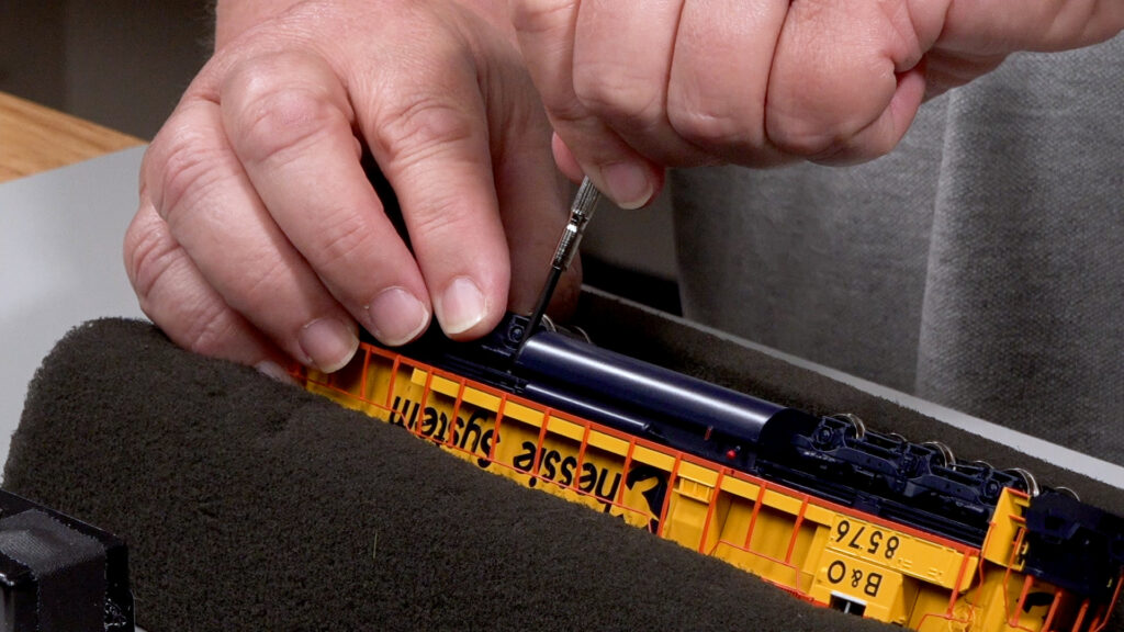 Locomotive disassembly essentials - Trains