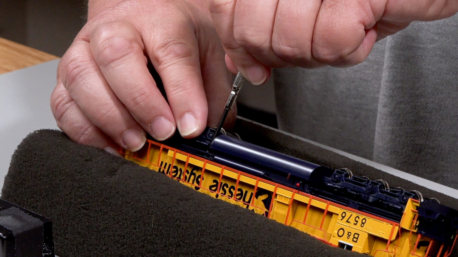 Locomotive disassembly essentials - Trains