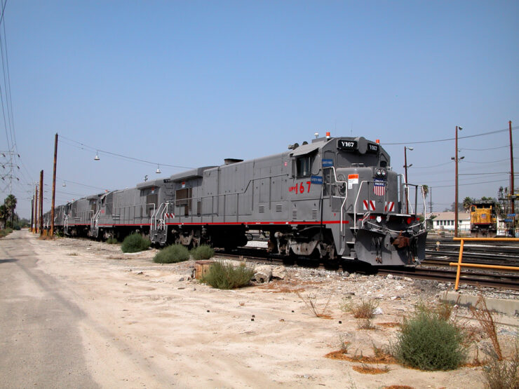 Union Pacific’s gray control cars - Trains