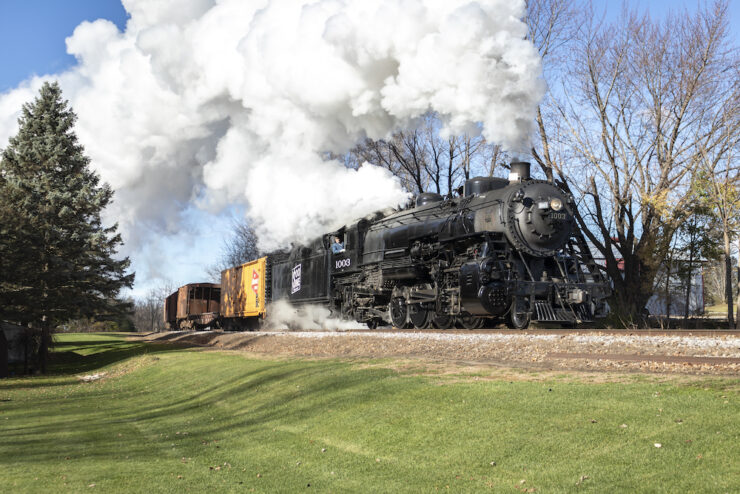 Lionel Legacy Soo Line 2-8-2 No. 1003 - Trains