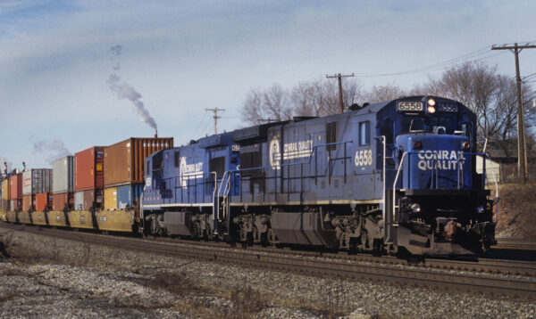 A one-of-a-kind Conrail locomotive - Trains