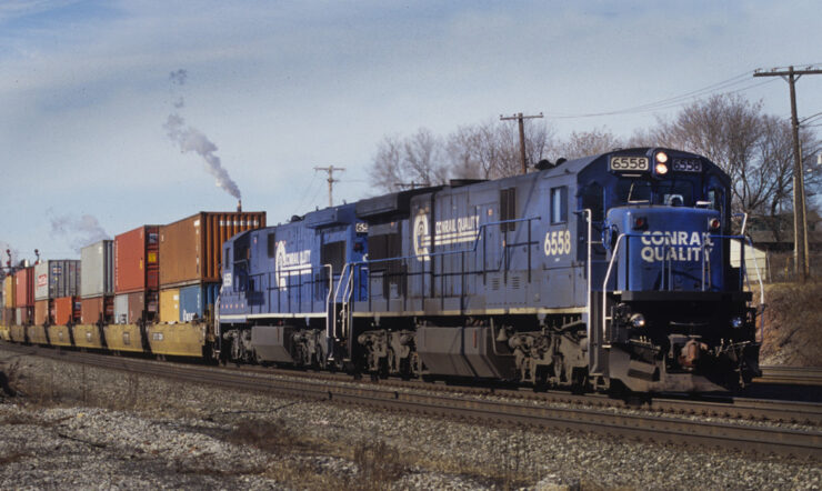 A one-of-a-kind Conrail locomotive - Trains
