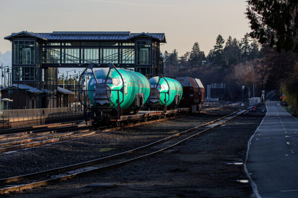 News photos: BNSF delivers first 737 fuselages to Boeing Everett plant ...