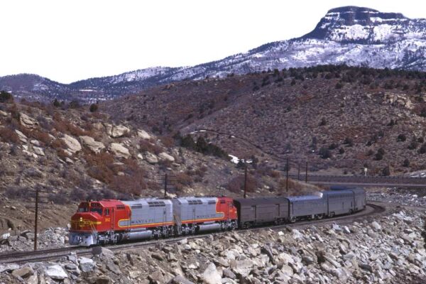Santa Fe El Capitan of 1956 - Trains