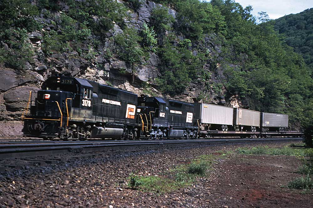 Penn Central locomotives remembered - Trains