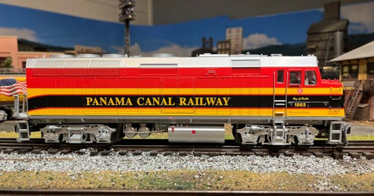The Lionel F40PH - Trains