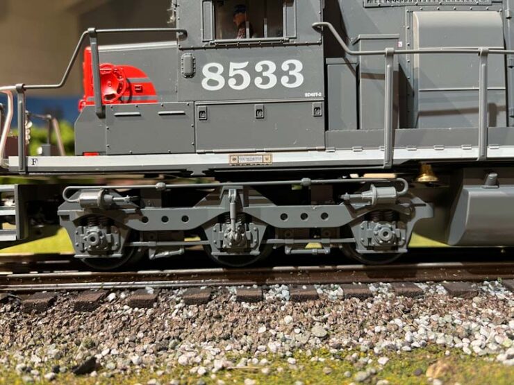 The Lionel SD40T-2 ‘Tunnel Motor’ - Trains