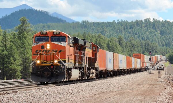 BNSF’s first-quarter profit sags as volume declines 10% - Trains