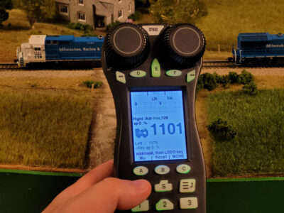 Create a multiple-unit consist using Digitrax - Trains