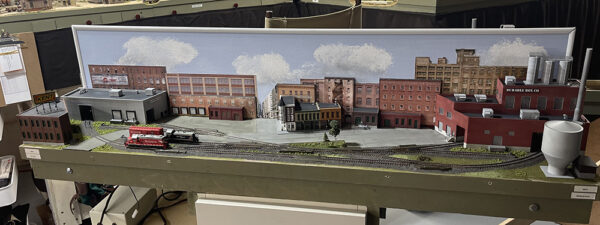 Built by Others: Neil Maldeis’s N Scale Whiskey Barrel & Grimy Gotham ...