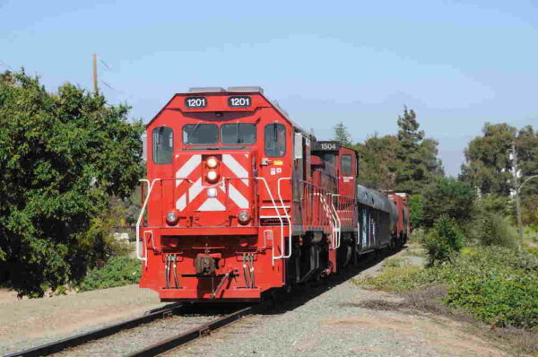 Central California Traction’s rare genset diesel locomotives - Trains
