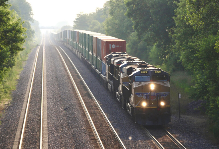 Intermodal growth propels overall gain in weekly rail traffic, AAR says ...