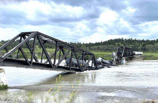 Bridge collapses beneath Montana Rail Link train - Trains